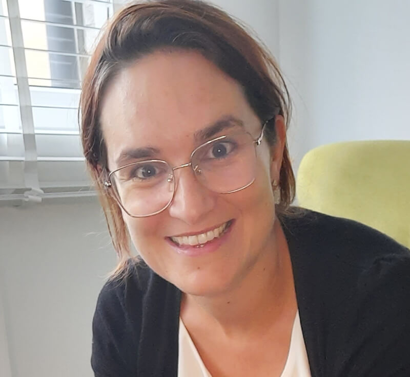 Sharon Van Asbroeck - Feel Connected | Vind-een-Coach.be